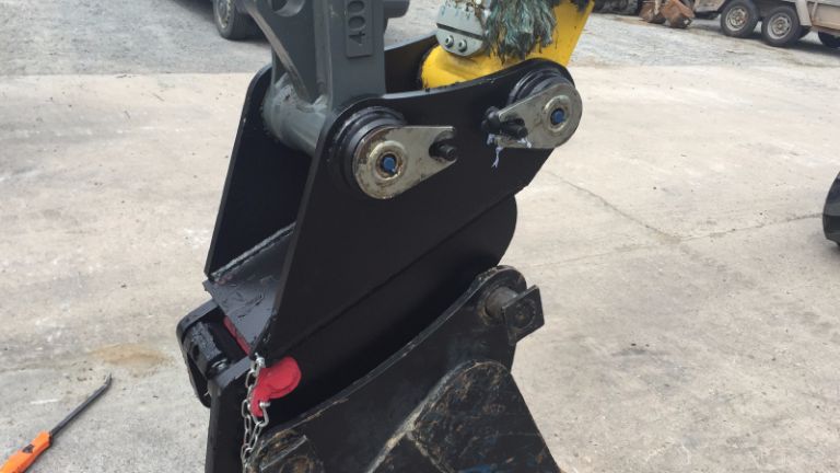 MANUAL SPRING HITCHES - Welcome to Keen Attachments Ltd